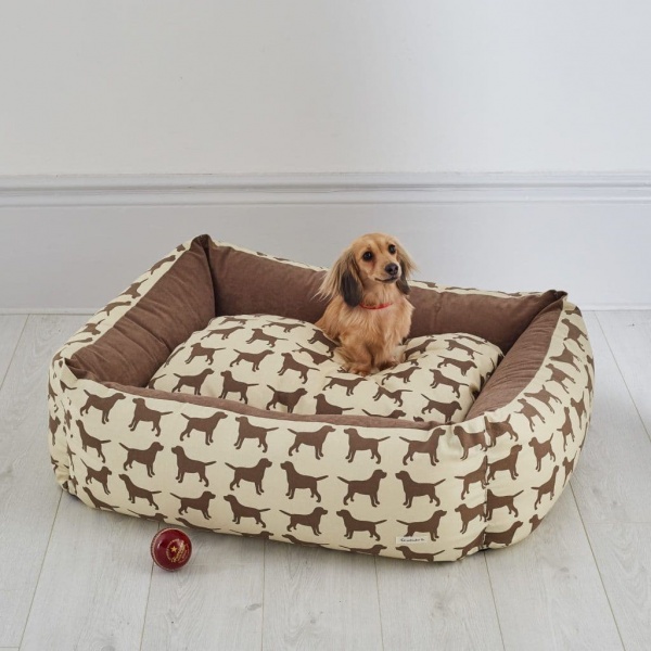 The Labrador Company Large Dog Bed - Brown Labrador - horse and hoof